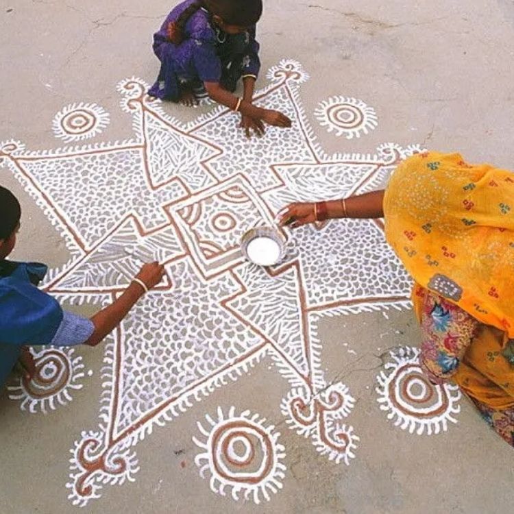 Mandana Art and its Symbolism | Rooftop